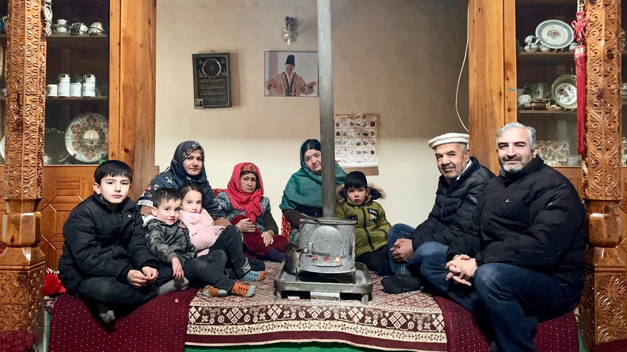 The Decent Lifestyle Of Royal Family Of Upper Hunza | Winter Life In ...