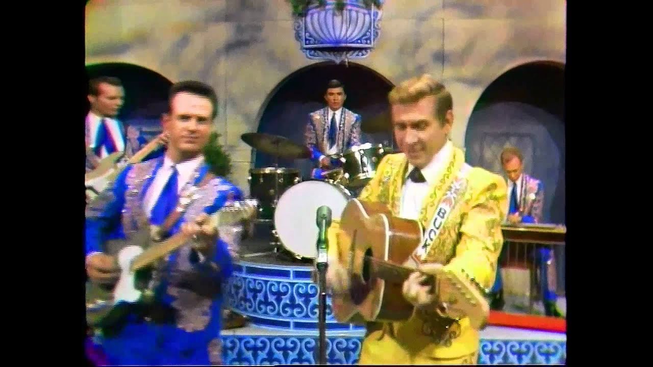 Buck Owens and the Buckaroos - Foolin around - YouTube