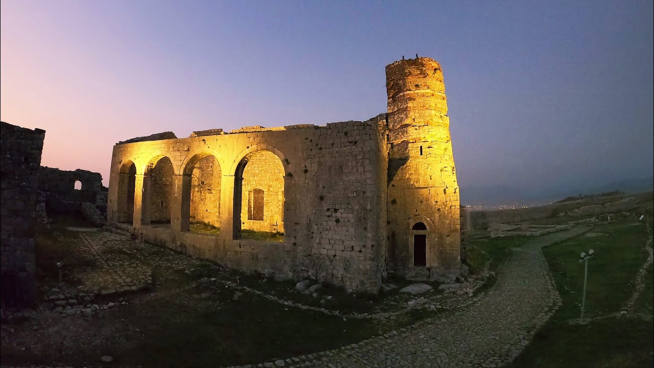 Kisha-Xhami e kalasë “Rozafa” të Shkodrës, historia e saj - YouTube