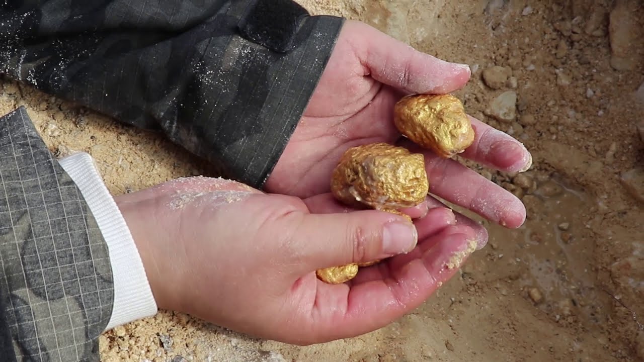 Gold metal detector / gold deposits hidden in the stone wall - YouTube