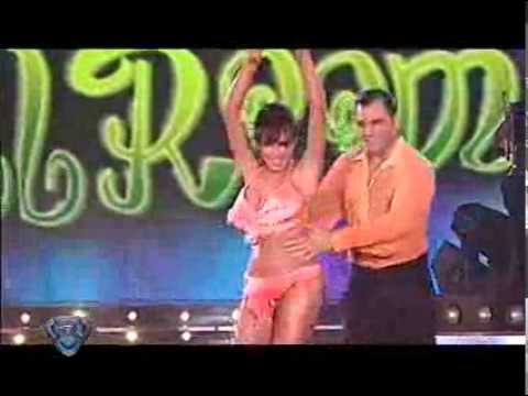 Showmatch 2008 - Marixa Balli ovacionada por el público masculino