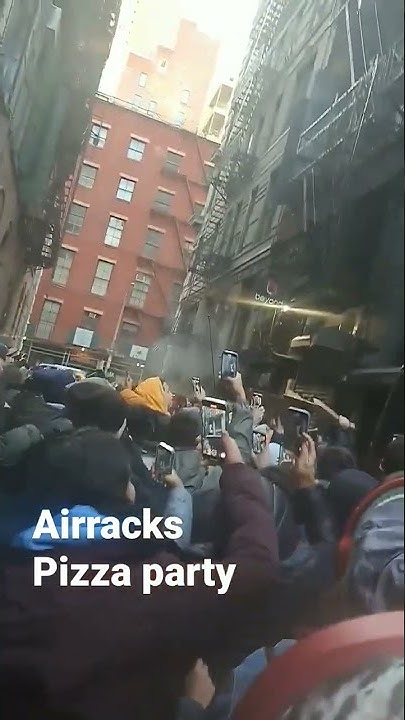 AIRRACKS PIZZA PARTY 🥳🥳🎈 - YouTube