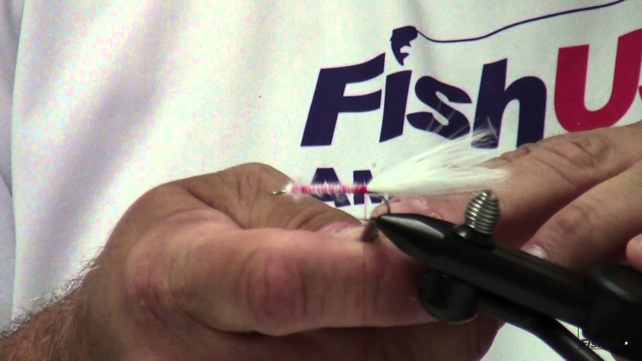 Arrogant Emerald Shiner Fly Tying Demonstration - YouTube