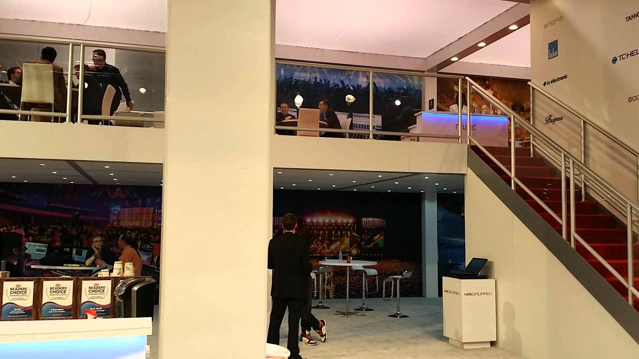 NAMM 2016 - Exhibitors Who Forgot Their Exhibits! - YouTube