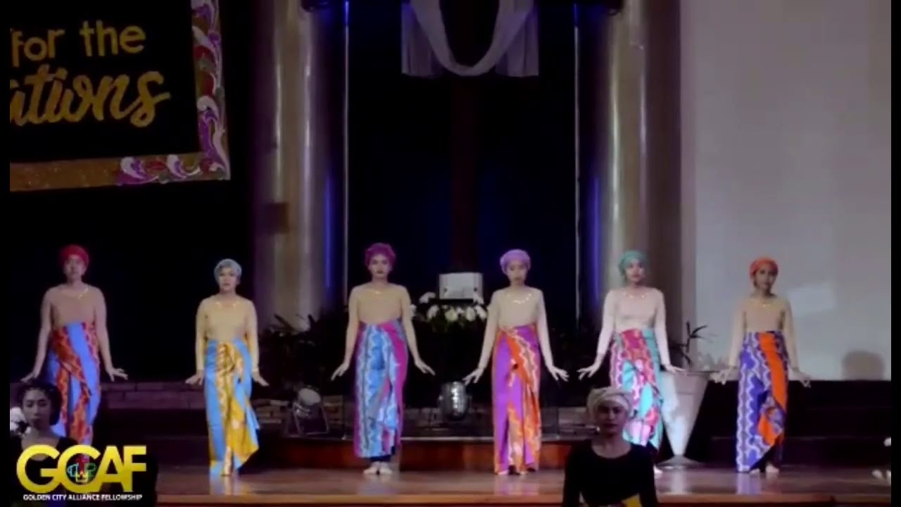 Compilation of Folk Dances - YouTube