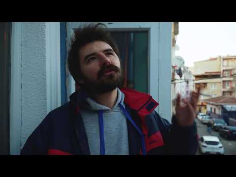 Bu aşırı sanatsal bir videodur  - Yozgat Blues