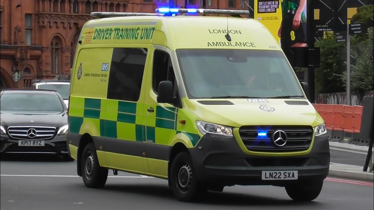 London Ambulance Service (22 Plate) Mercedes Sprinter Driver Training Unit responding - YouTube