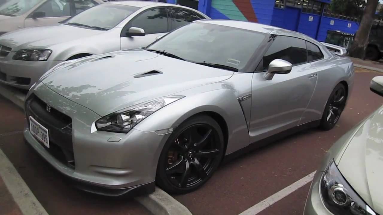 Nissan GTR R35 Start Up Rev and Accelerate - YouTube