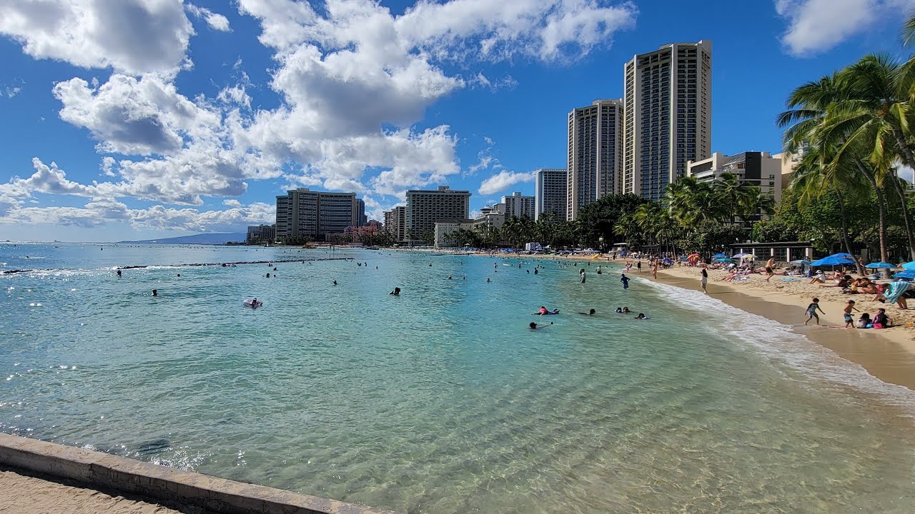 LIVE in Wakiki, Hawaii on Oahu! Come Chat and Chill! - YouTube