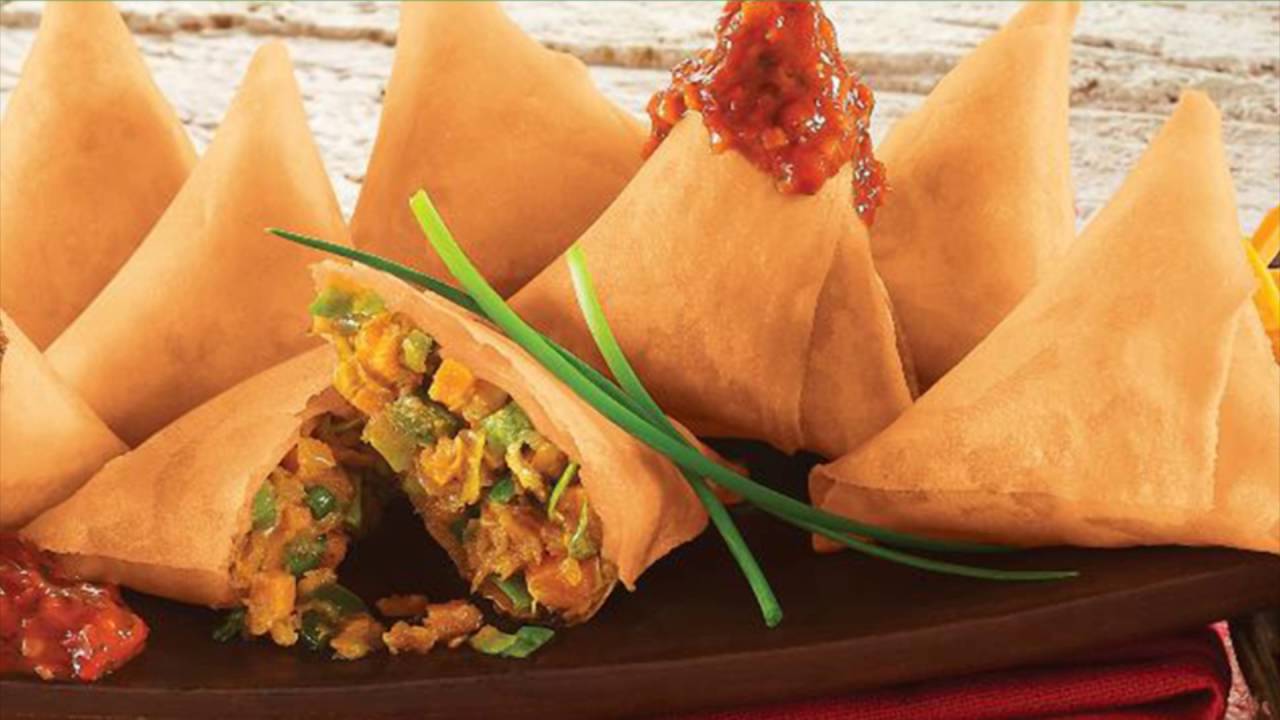 Sabrini Chilli Mili Samosa by Chef Harpal Singh Sokhi - YouTube