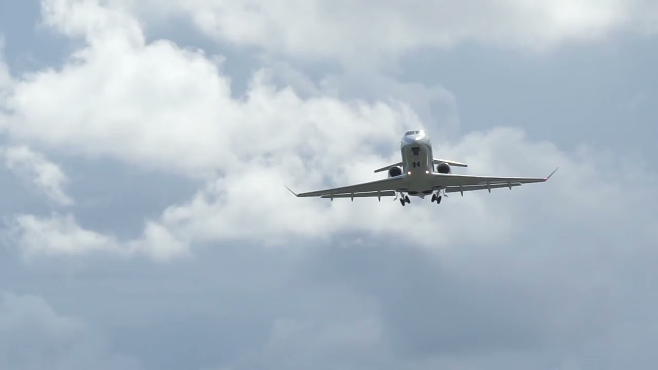 Cessna Citation Longitude 700 XO Jets Flexjet Takeoff at Boca Raton ...