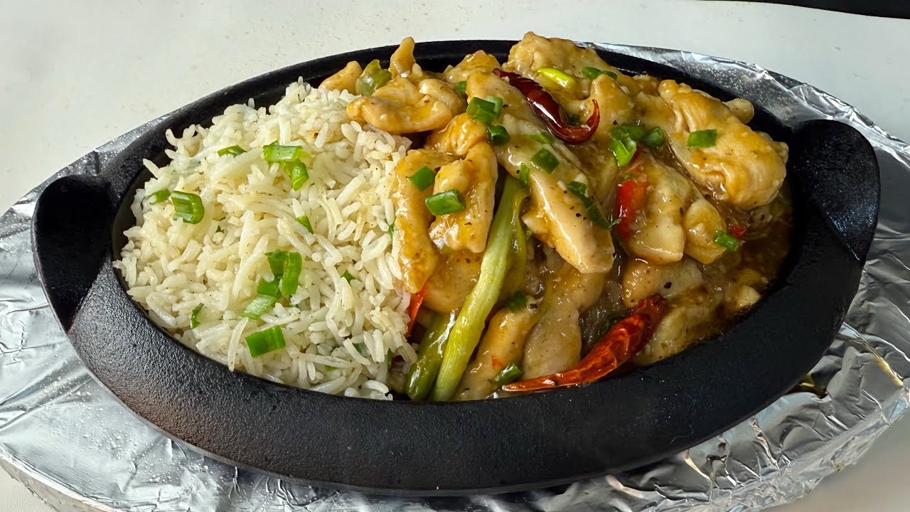 Hot Garlic chicken Pan Sizzler with Garlic Butter Rice by Cooking with ...