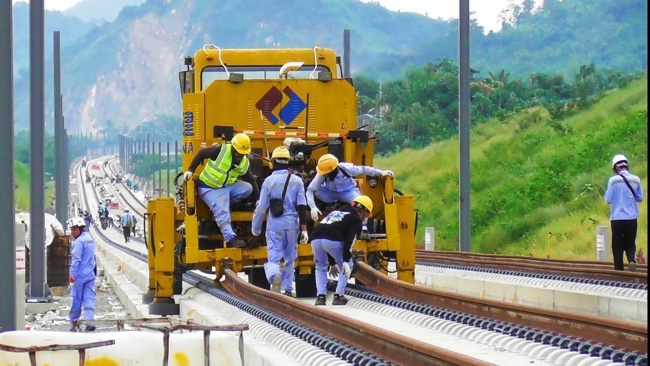 Full Speed Efficient, Metode Pemasangan REL Jalur Slab Track Kereta ...
