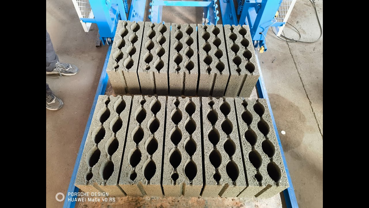 Syria Hollow Block Machine QTJ4-18 Hydraulic Cement Sand Block Making ...