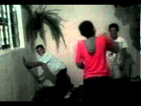 Vitor,Vinicius,Junior dançando funk.mp4