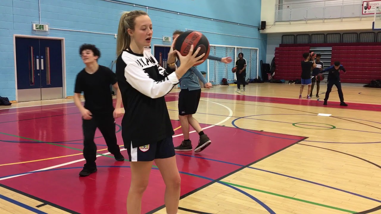 Practical team sport - chest pass - YouTube