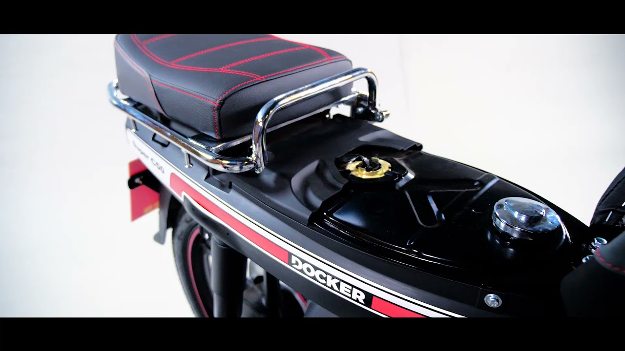 DOCKER C50 noir mat (Autocollants rouges) - YouTube