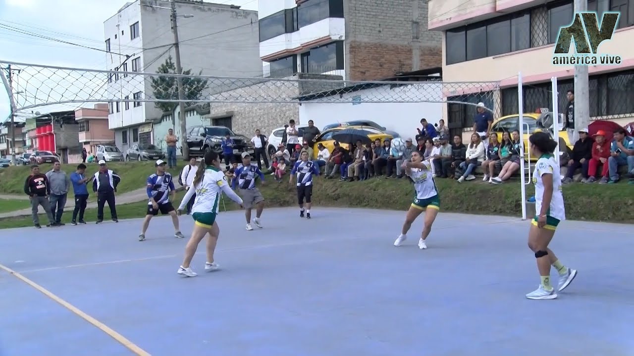 En la cancha son las duras del Ecuavóley - YouTube