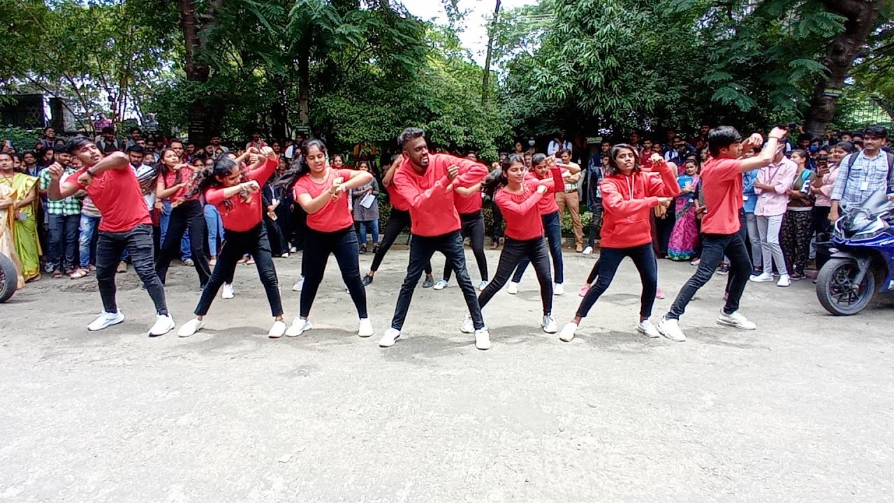 Valaga Coorg Dance ⚡#viral #viraldance #coorgdance #valaga #flashmob # ...