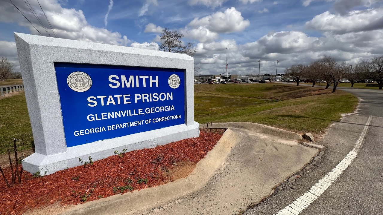 November 911 calls Smith State Prison - YouTube