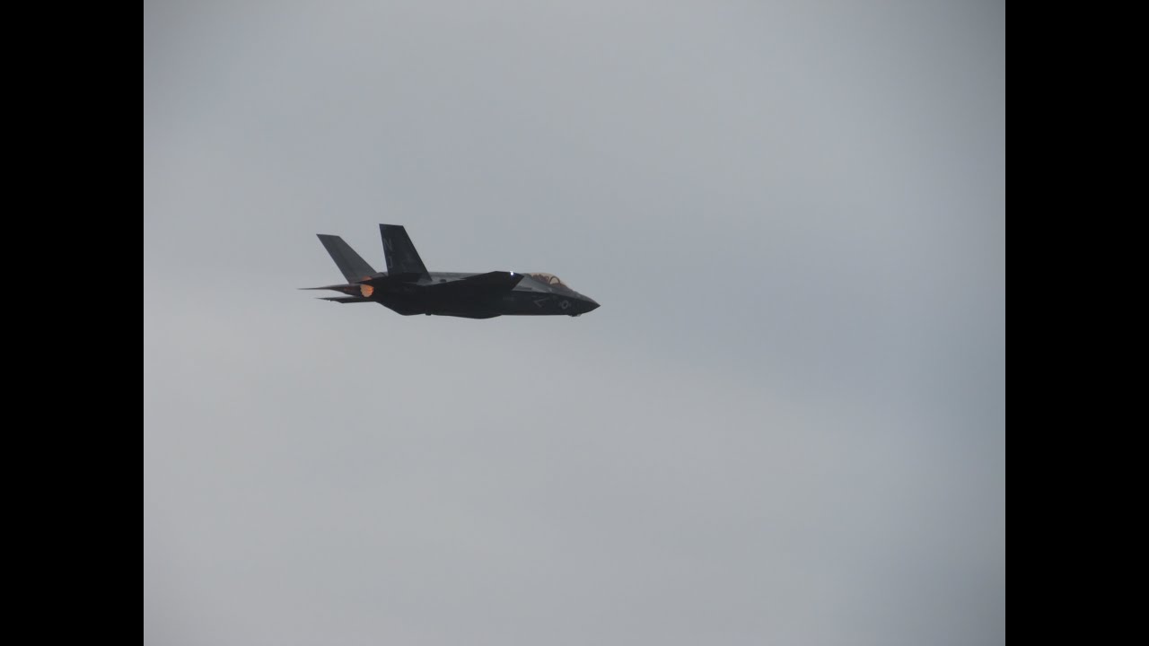 2014 Blue Angels Homecoming Airshow - F-35C Lightning IIs - YouTube