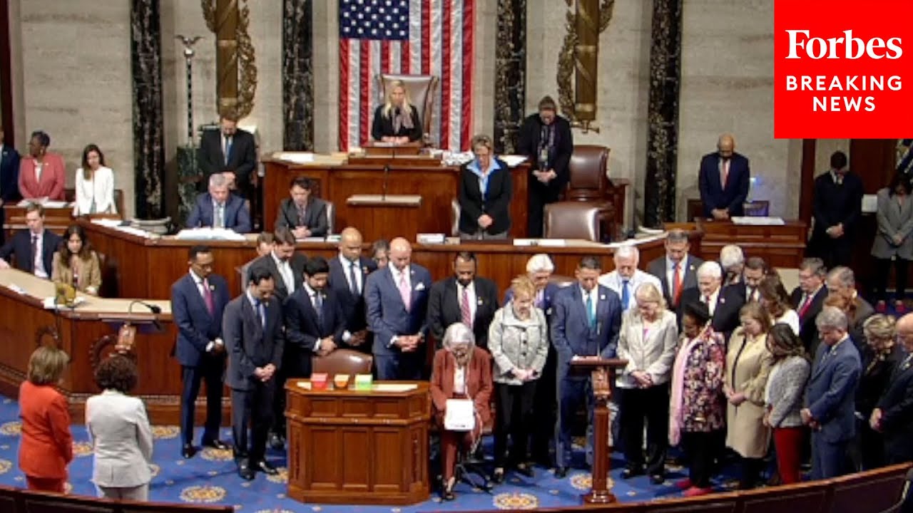 JUST IN: Members Of Congress Hold A Moment Of Silence For Victims Of ...