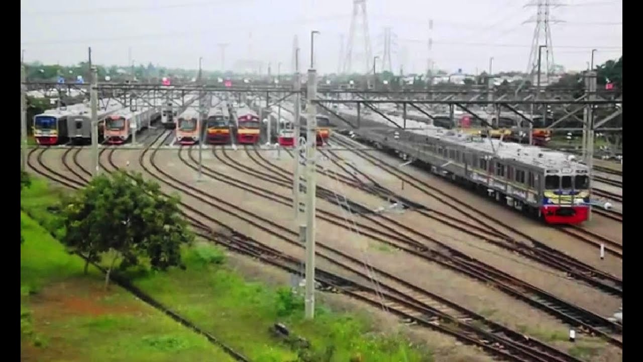 KRL Tokyu seri 8000 @ Dipo Kereta Depok - YouTube