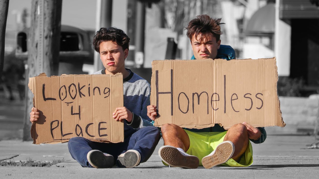 Best Friends Experience being Homeless - YouTube
