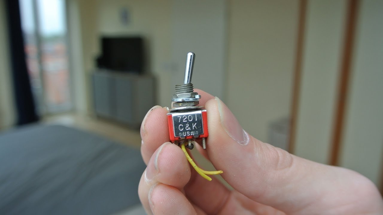 Mini metal toggle switch sound effect stereo HQ 96kHz - YouTube