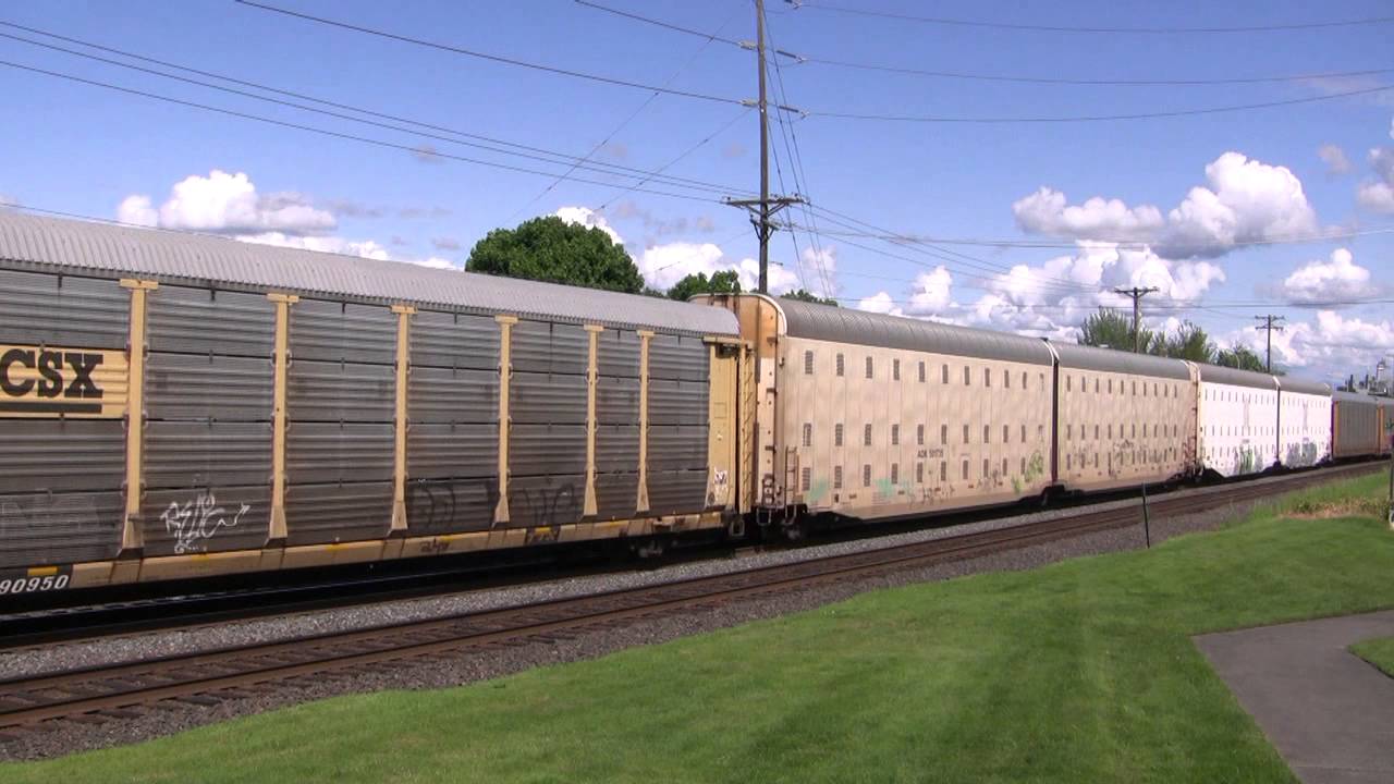 BNSF 7002 Leads A Vehicle Train @ Old Town Tacoma, WA w Canon HF11 ...