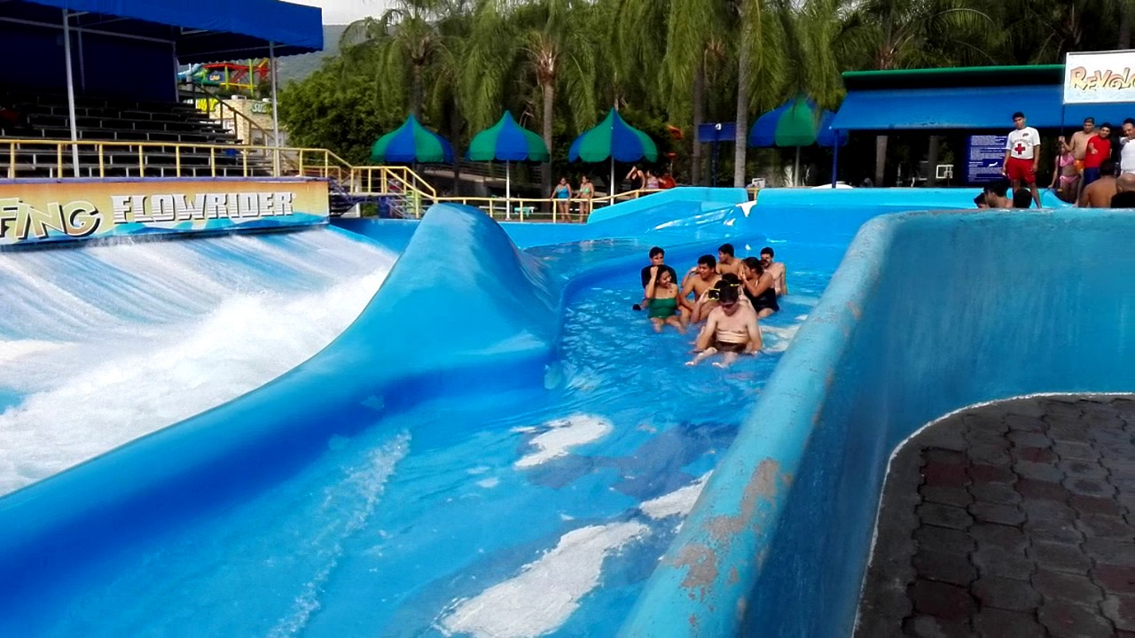 Parque acuatico el rollo - YouTube