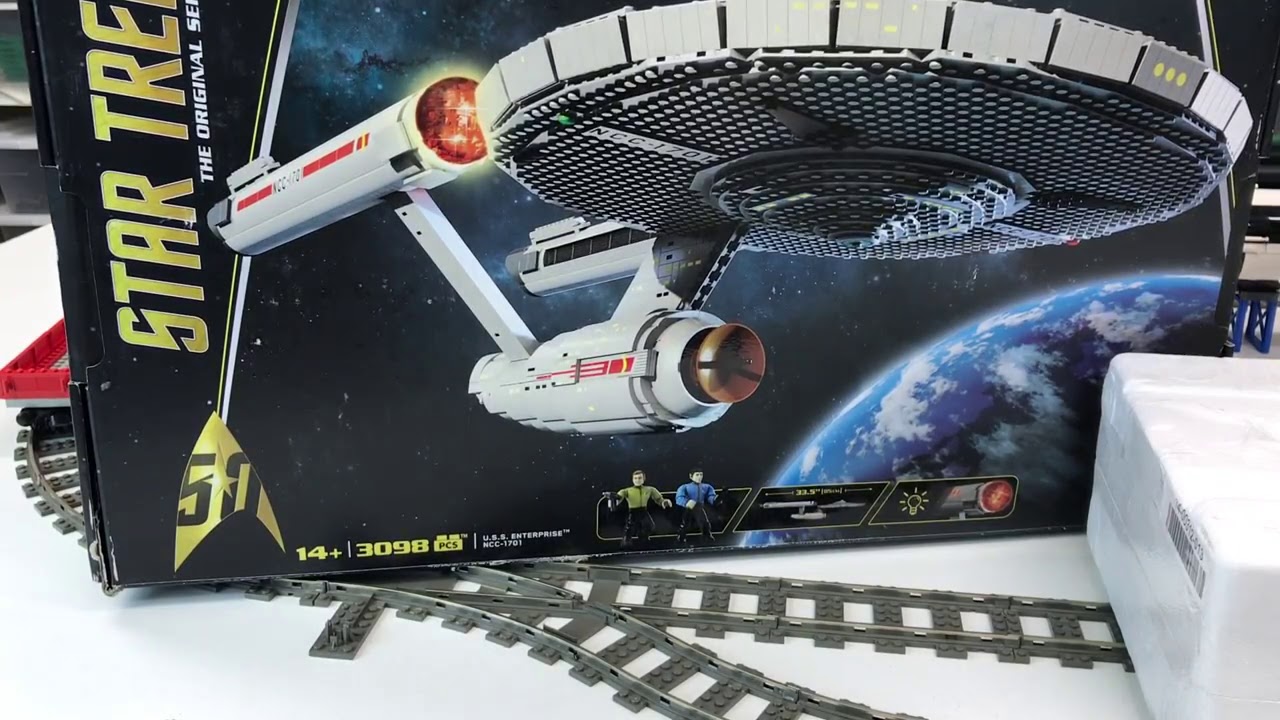 Star Trek Starship Enterprise Haul - HO Scale Train Display and MEGA ...
