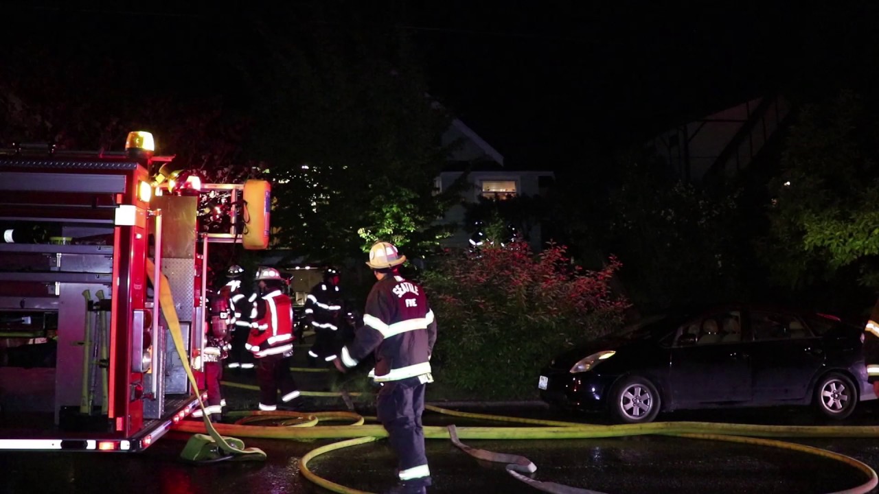 RAW NE Seattle House Fire - YouTube