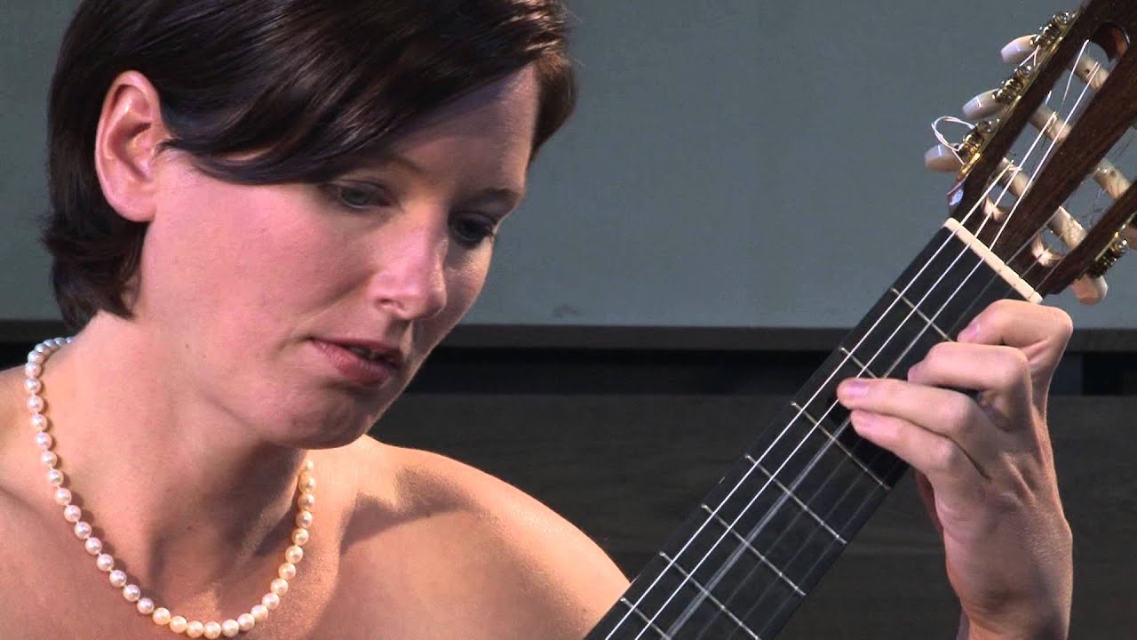 Piazzolla: Invierno Porteno - Anika Hutschreuther, Guitar - YouTube