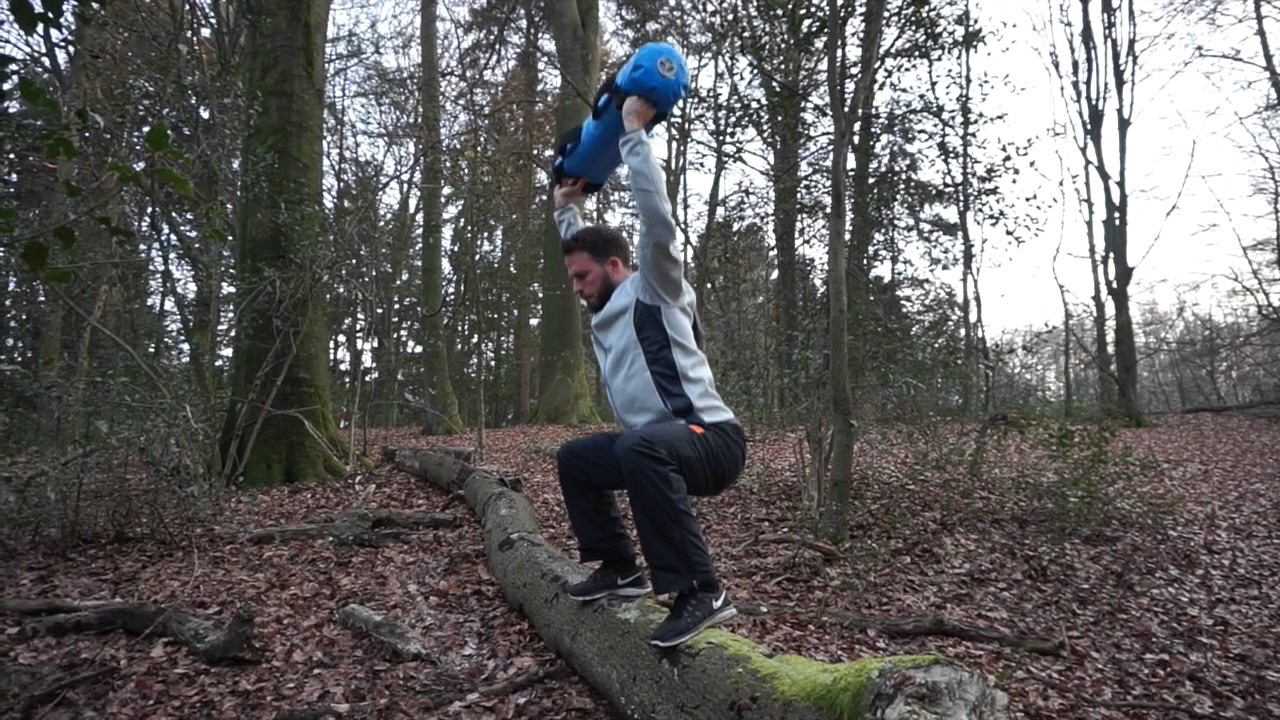 Outdoor movement exploration with the Ultimateinstability Aquabag ...