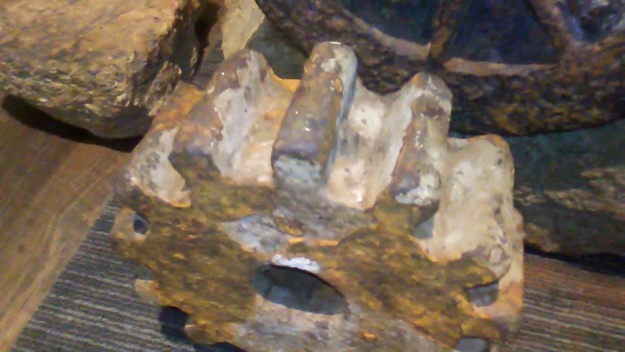 Ancient glowing machine found in museum. - YouTube