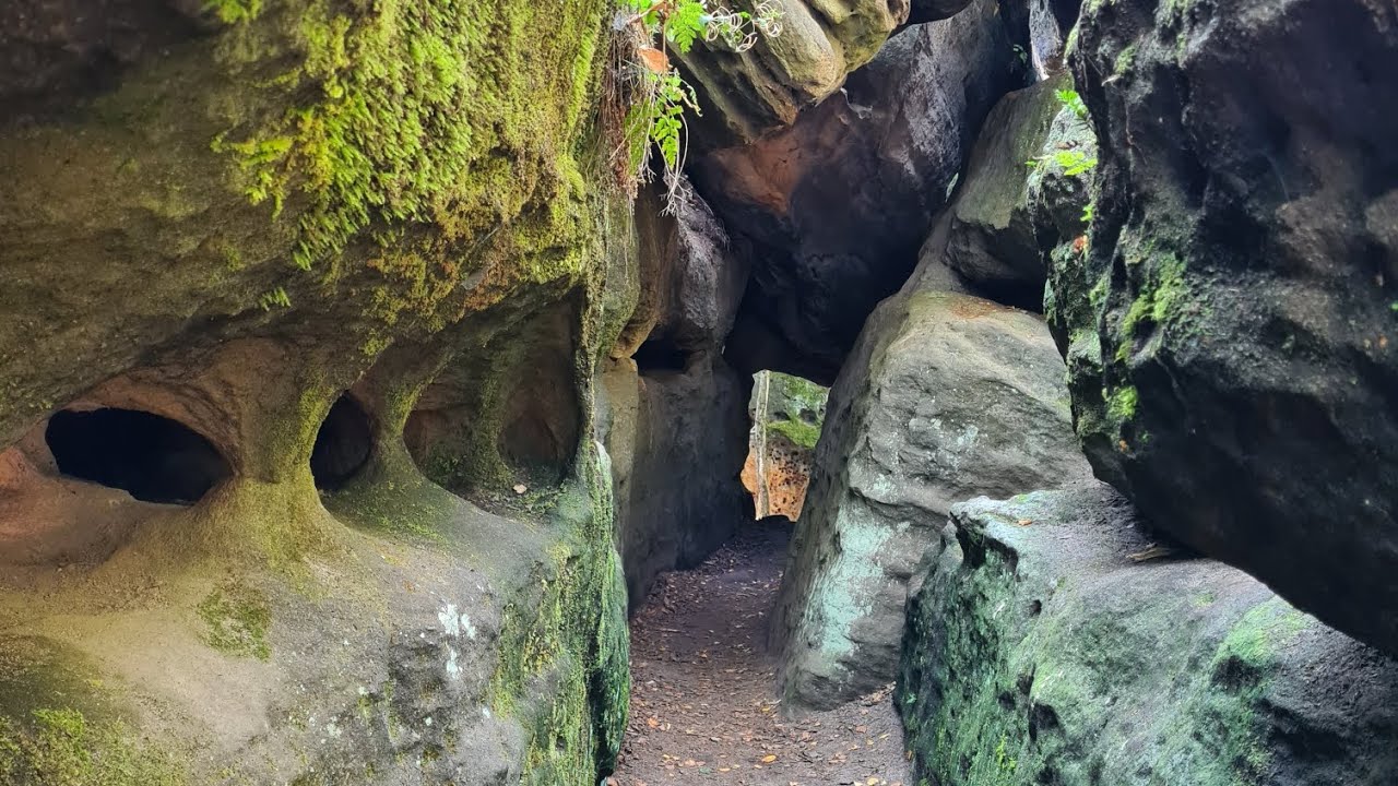 Ein echtes Labyrinth! Das einzigartige Felsen-Labyrinth in der ...