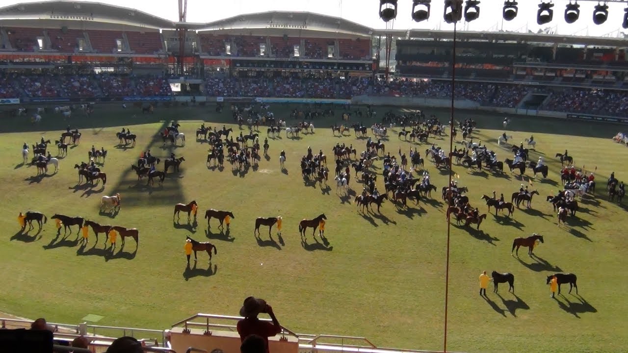 Grand Parade - Sydney Easter Show - YouTube