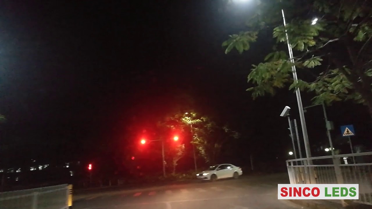 flashing red traffic light at intersection - YouTube