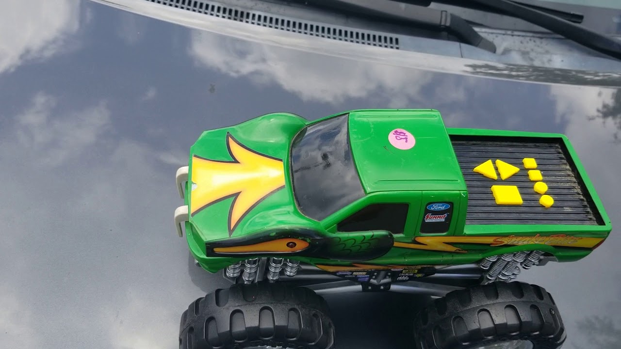 Road Rippers Snakebite with Low Batteries - YouTube