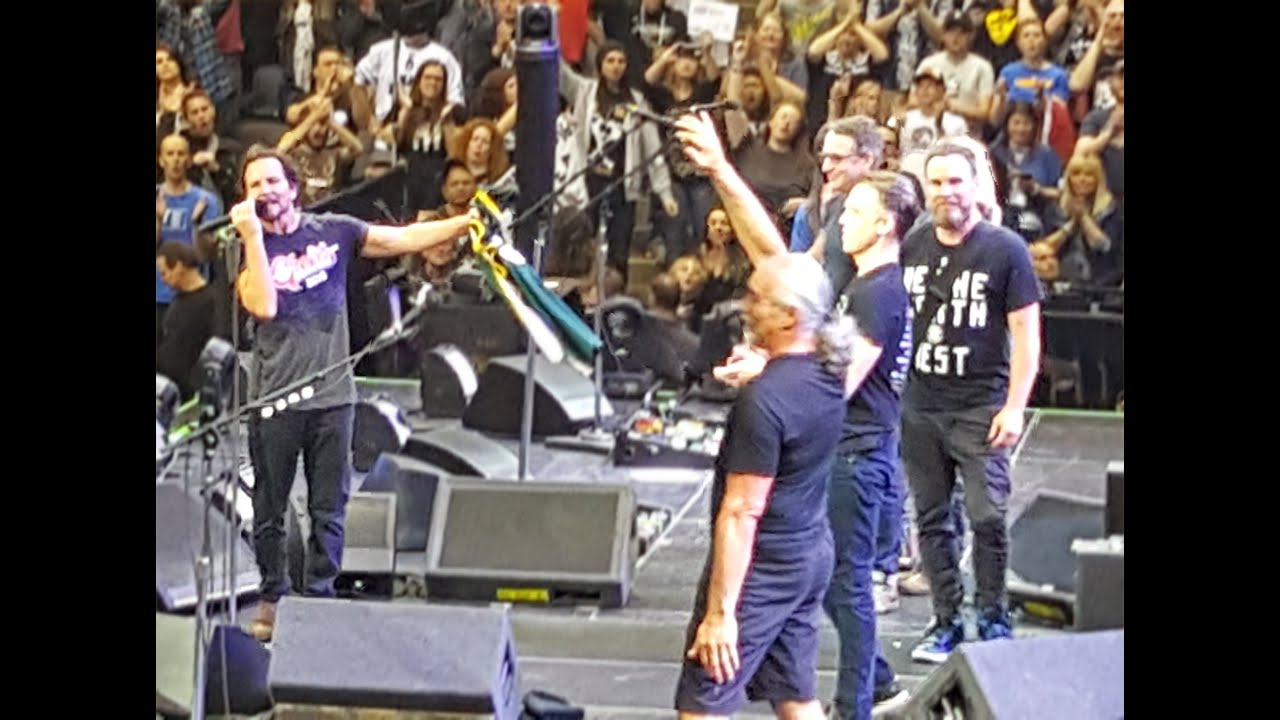Pearl Jam - Yellow Ledbetter Toronto, Ontario, Canada May 12, 2016 ...