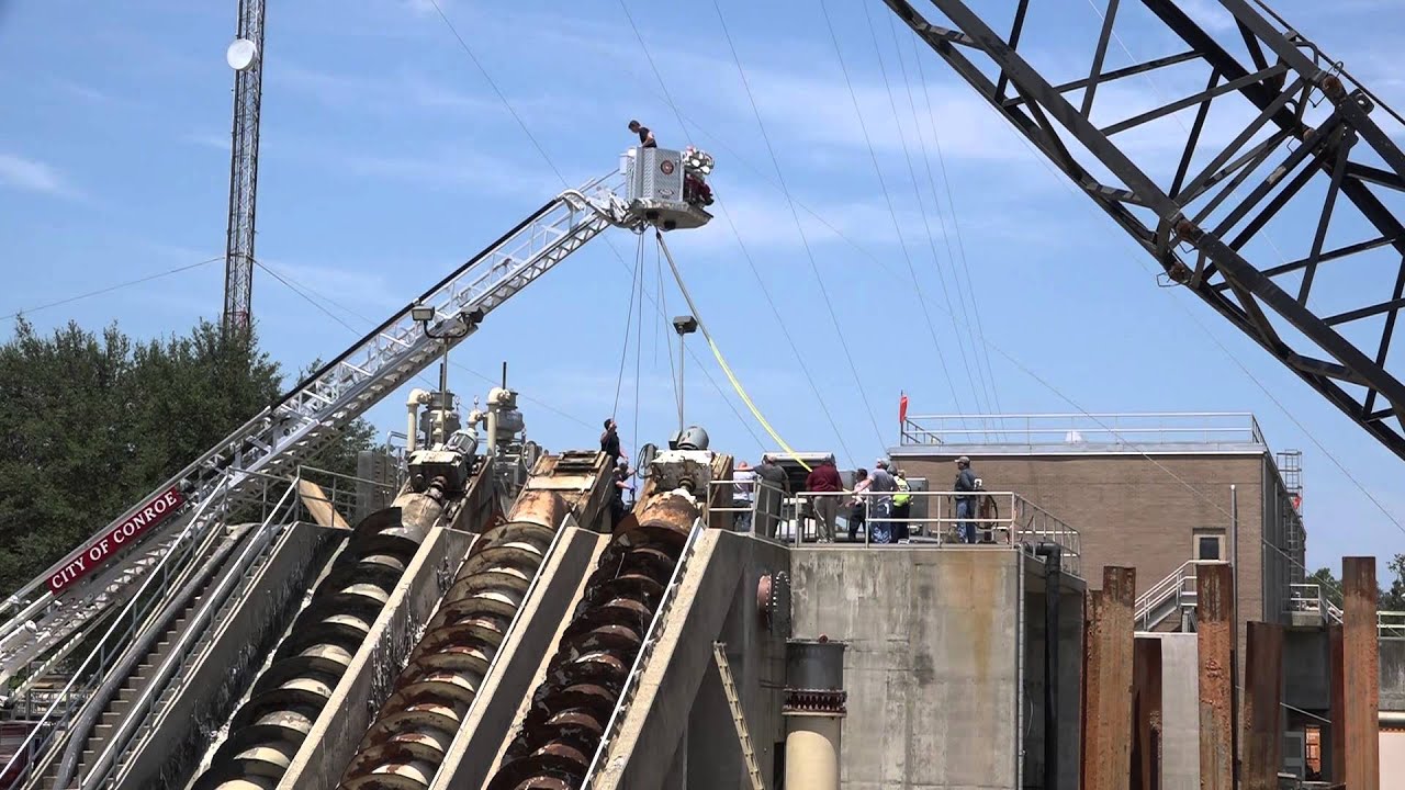 081215 SEWAGE TANK RESCUE - YouTube