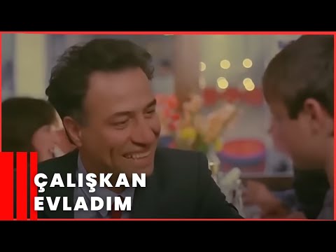 Öğretmen | Hüsnü, Öğrencisini Çalışırken Gördü | Kemal Sunal Efsane Sahneler