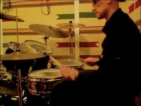 Gretsch Max Roach snare drum - YouTube