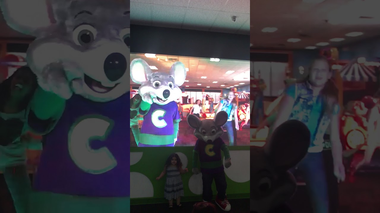 Chucky Cheese dance - YouTube