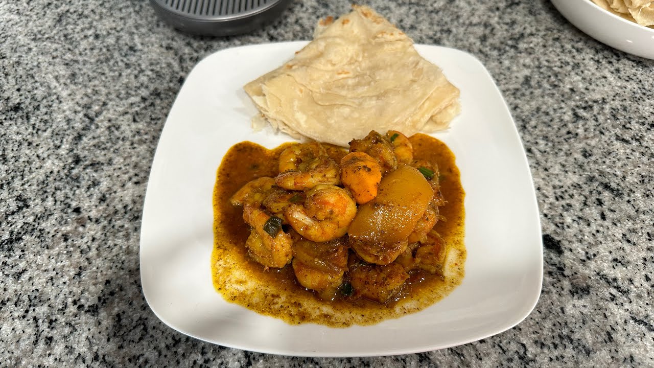 Guyanese Shrimp Curry With Roti - YouTube