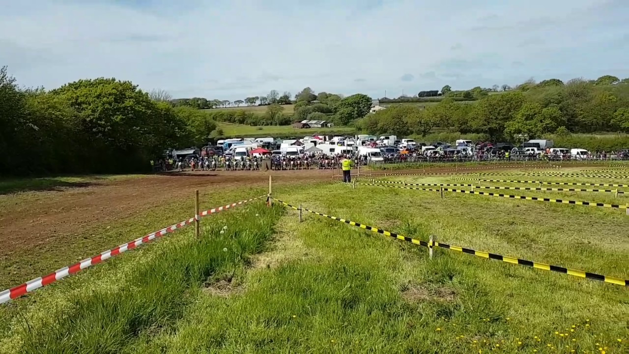 Bancyfelin grasstrack May 2017 dean harries no 84 - YouTube