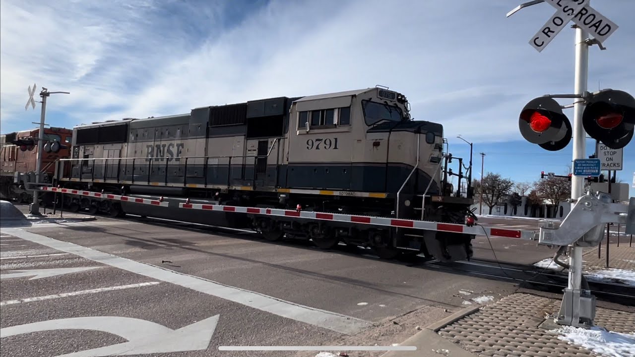 BNSF #8484 Lead’s The SB C-BKMMMM With Two BNSF Executive Greenstein MAC Unit’s 12/10/23. - YouTube
