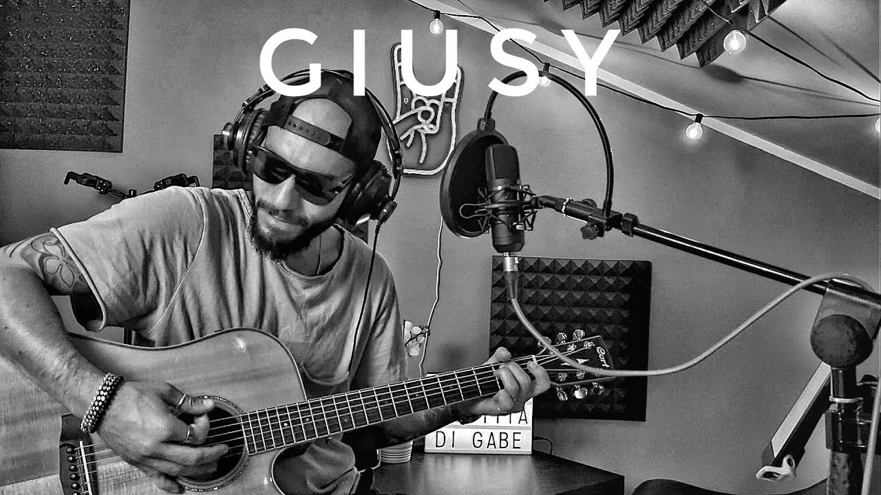 GIUSY - Home Studio Session (Ultimo Cover) - YouTube