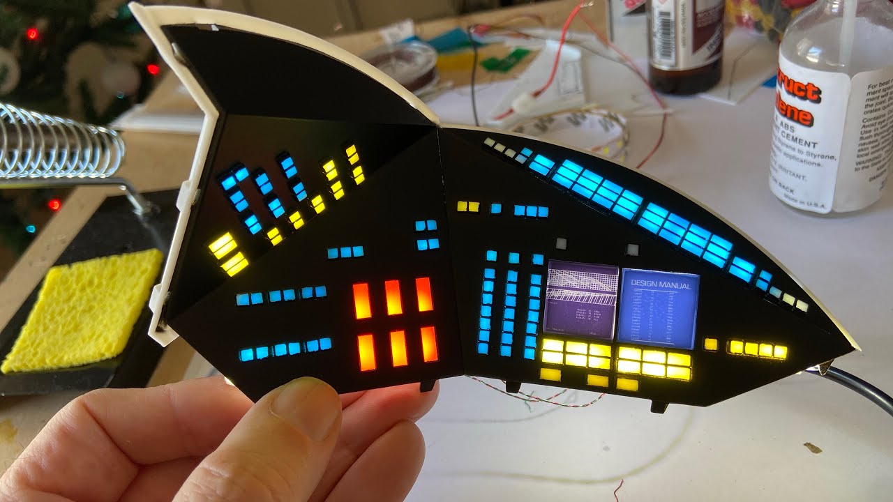 Moebius 2001 EVA Pod commission build part 2! - YouTube